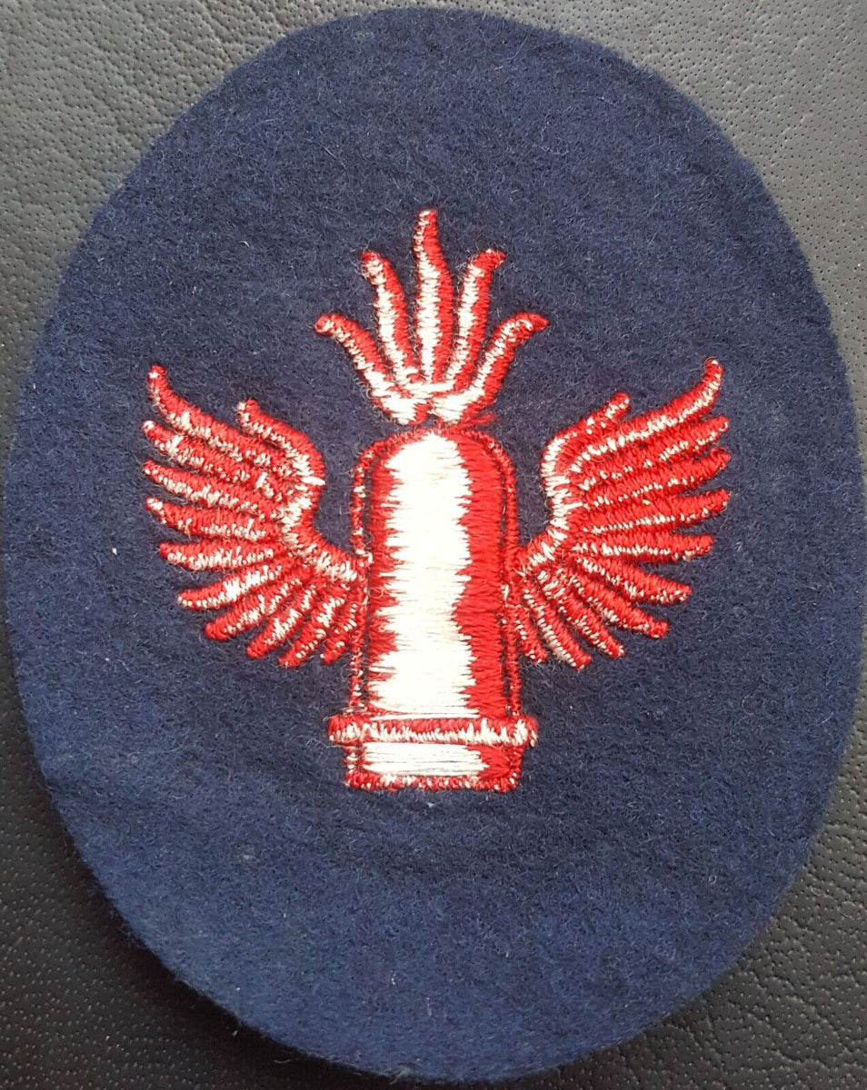 8988 GERMAN NAVY WW2 insignia GUNNER-OBSERVER AUTOMATIC ANTI-AIRCRAF ...