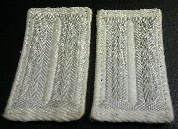 0949 German post WW2 Bundeswehr pair of collar tabs MUSIC CORPS MILI ...