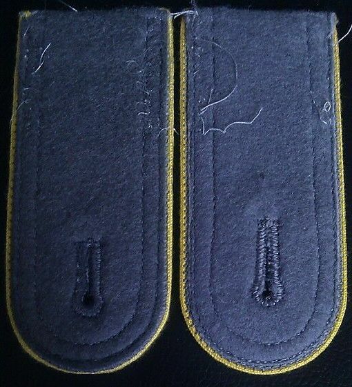 1303 German post WW2 Bundeswehr shoulder boards SIGNAL CORPS SUB-OFF ...